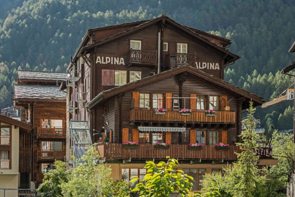 Hotel Alpina Zermatt | Traditional Alpine Hotel